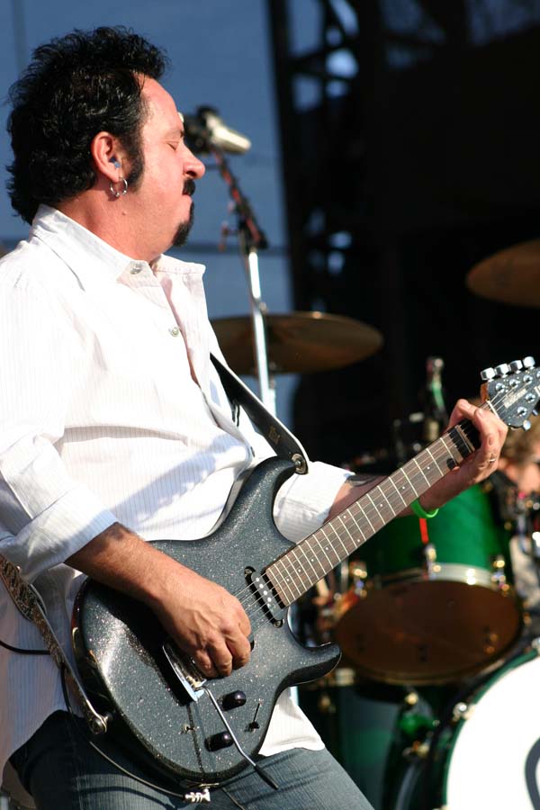 Moondance Jam Photos Pictures - Toto 2007