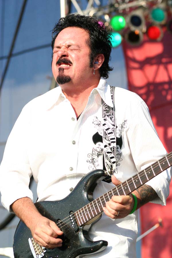 Moondance Jam Photos Pictures - Toto 2007