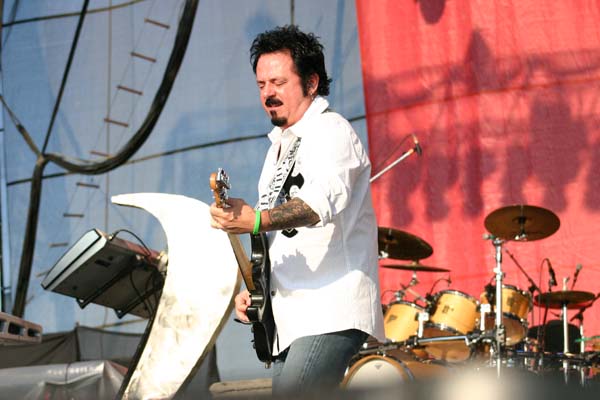 Moondance Jam Photos Pictures - Toto 2007